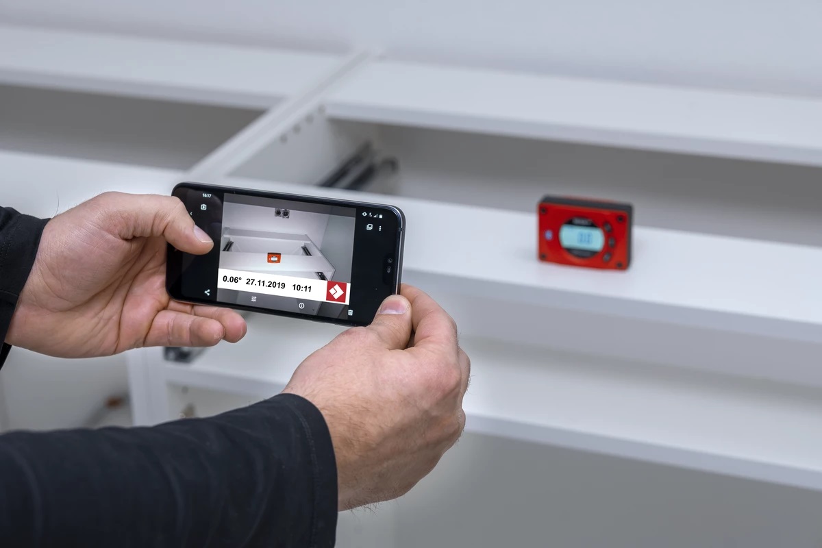 Sola GO! SMART Digital Compact Magnetic Inclinometer Spirit Level with ...